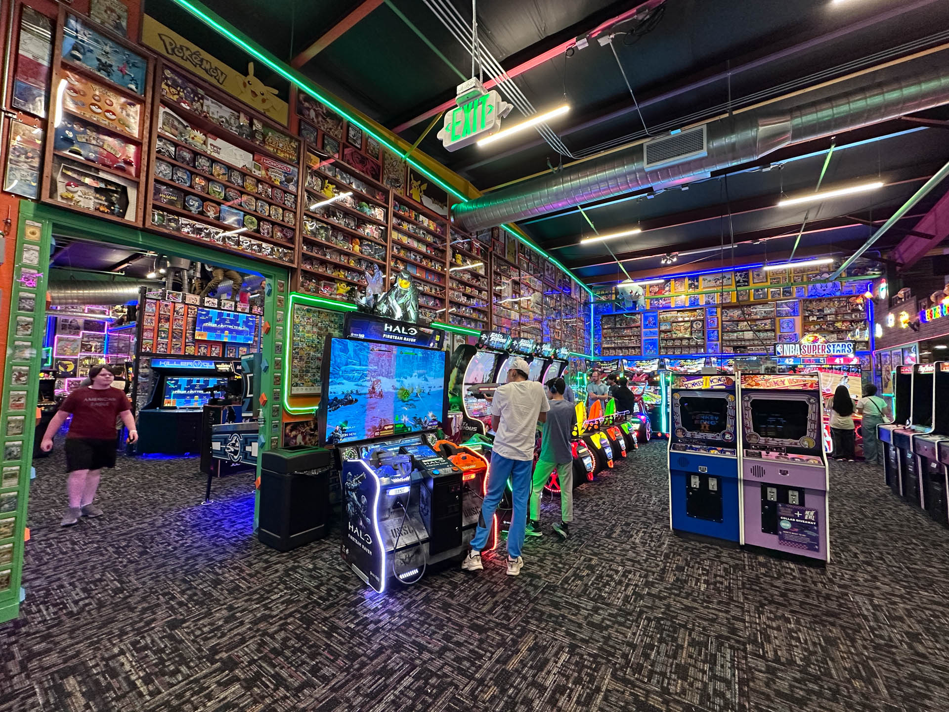 Next Level Pinball Museum: The Largest Arcade on the West Coast is Just ...